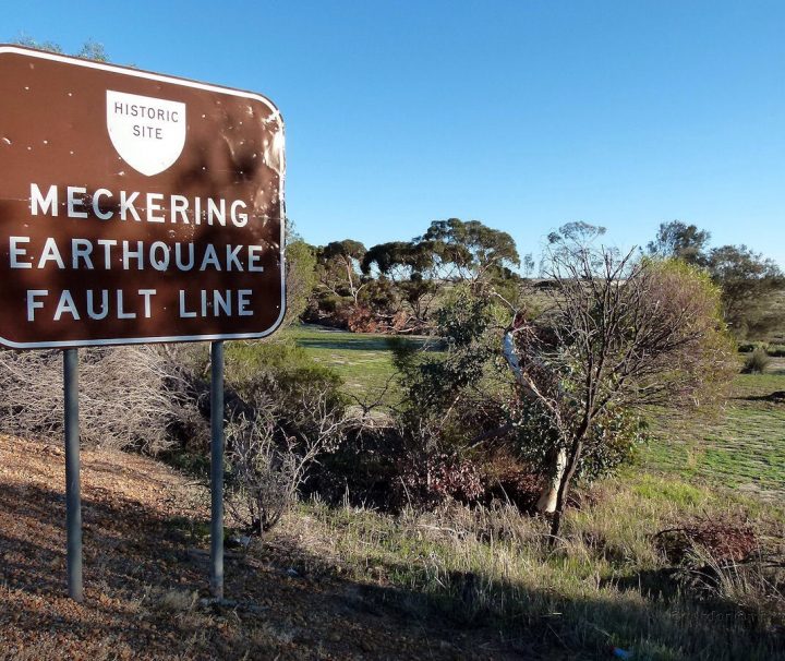 Day Tours - Aussie Redback Tours